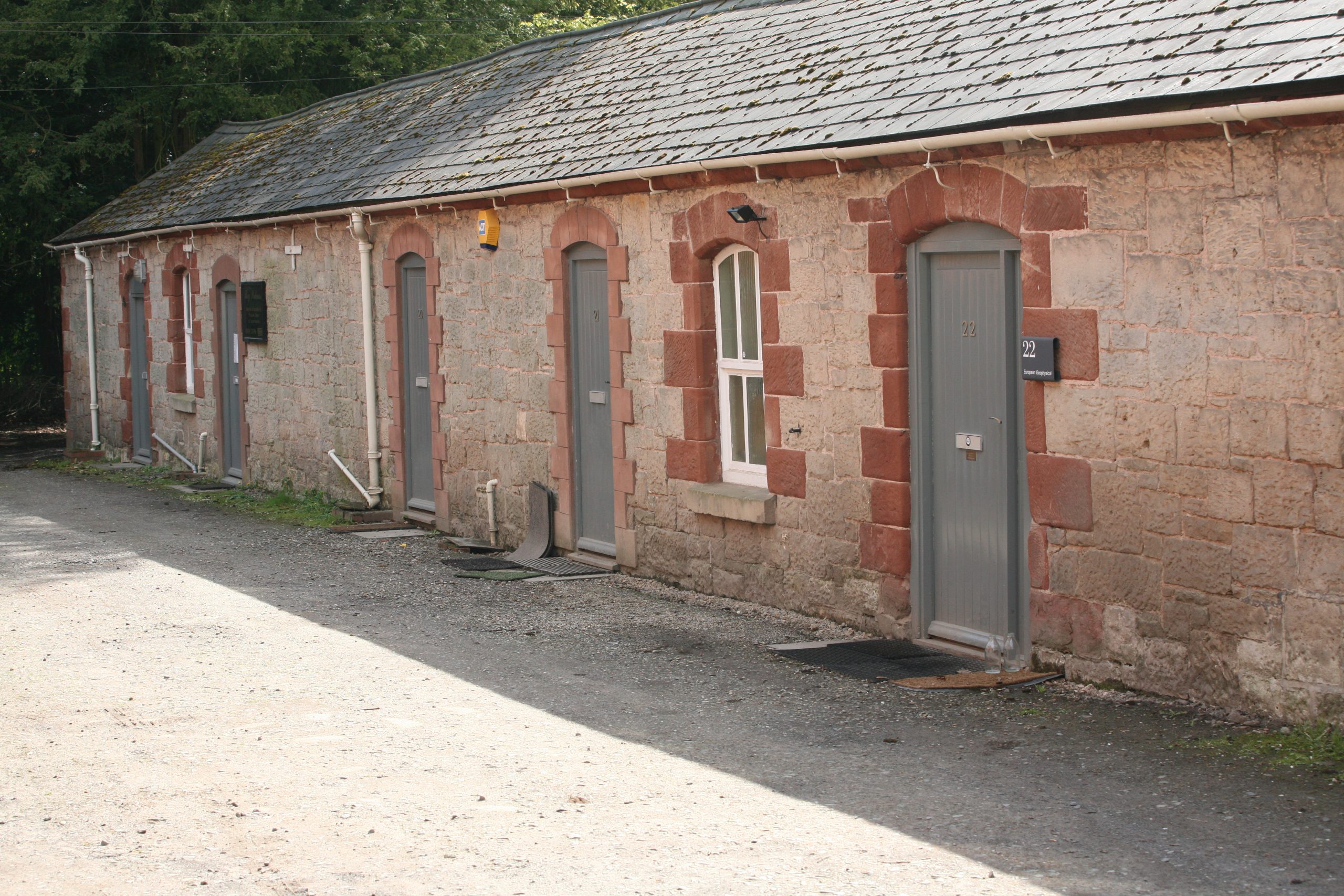 The Stables - Sansaw Estate