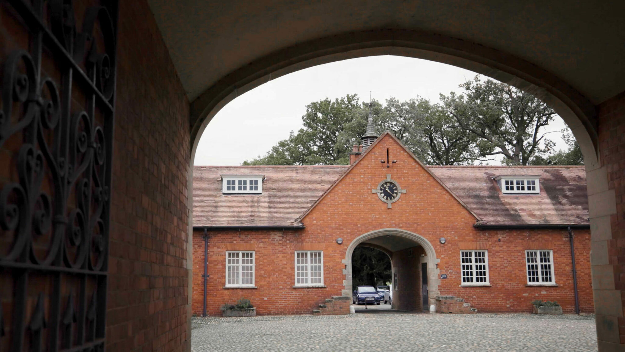 Business - Sansaw Estate