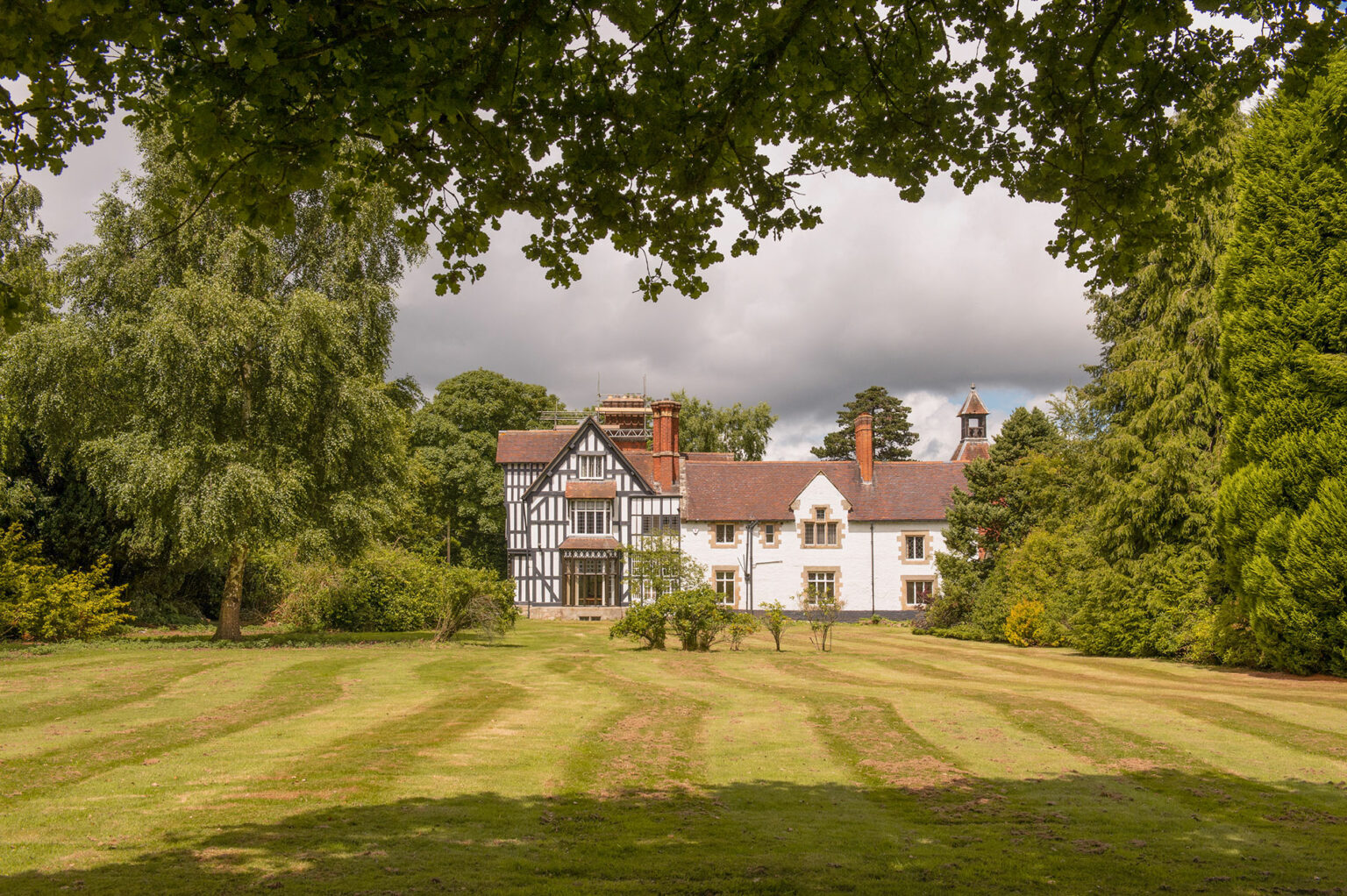 Sansaw Estate